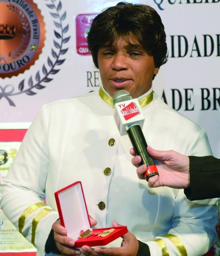 Moradora de Ribeirão Pires é premiada como Profissional do Ano - Jornal ...