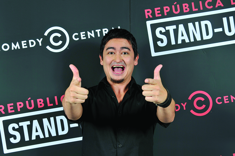 Comediante André Santi se apresenta hoje em Ribeirão Pires - Jornal ...